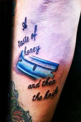 25 Stunning Razor Tattoo Designs