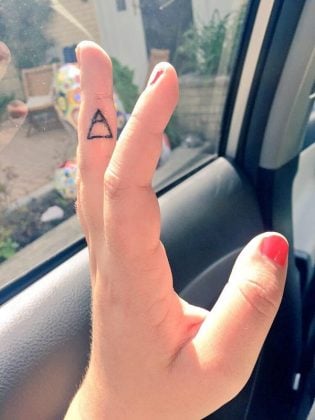 65 Fun, Fierce, and Funky Finger Tattoos!